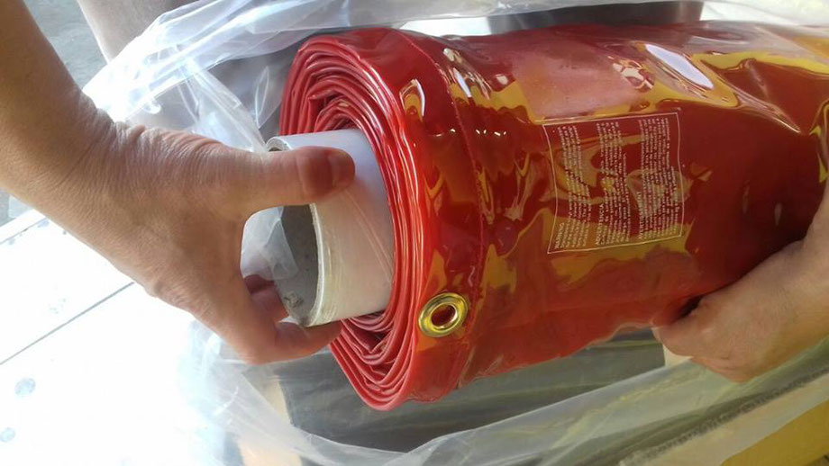 Cortina para soldar – Antichispa – transparente – roja - Lona Ignifuga ...
